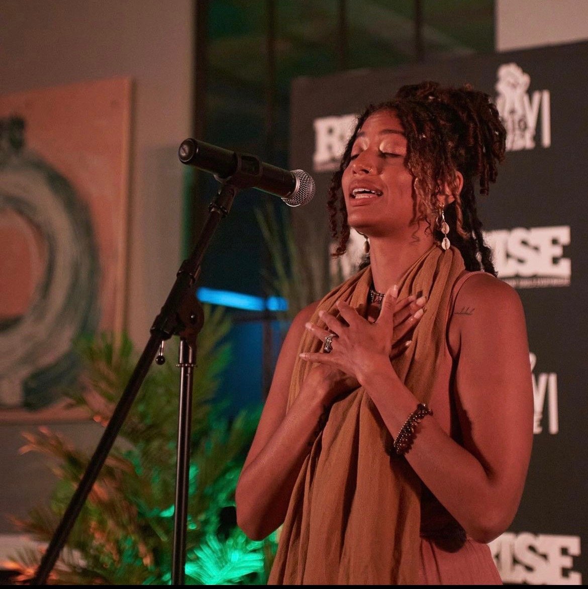 Vocal Warmups | Introduction Video to 30 day vocal exercise pack - Vocalfy